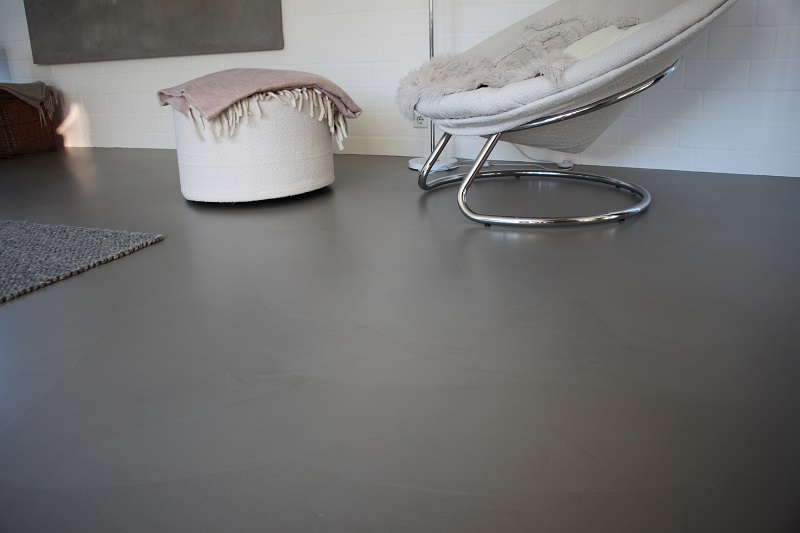Kreative Bodenbeschichtung mit Floortec-2K-Sentopur 570 – Brillux